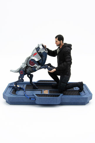 Mass Effect Shepard and KEI-9 Statue – Official BioWare Gear Store